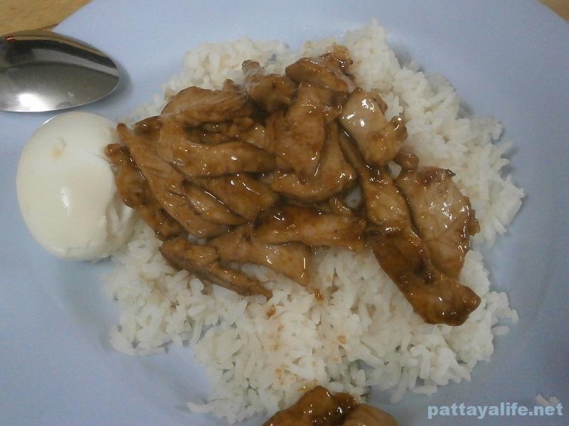 23歳パタヤ初日のバービア嬢。最後はやっぱりゴーゴー嬢と深夜のラーメン。 - パタヤ千夜一夜