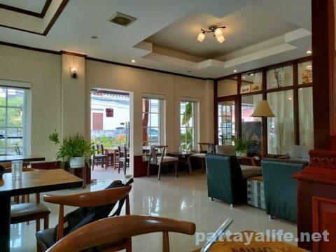 ビエンチャンのおすすめカフェのSili Cafeでおいしい豚丼とコーヒーを - パタヤ千夜一夜